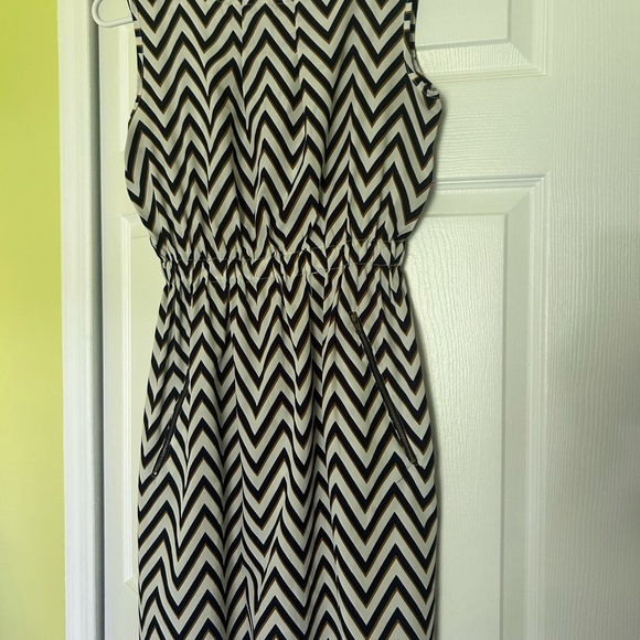 Speed Control | Dresses | Speed Control Black And White Sheath Midi ...